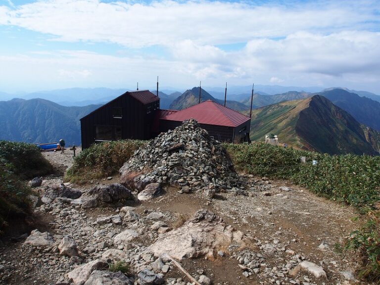 谷川岳肩の小屋 谷川岳の山小屋 登山初心者の日本百名山ガイド 7386